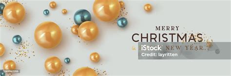 메리 크리스마스와 새해 복 많은 새해 백그라운드 Xmas 디자인의 현실적인 공 골드와 블루 웹 사이트에 대한 수평 배너 포스터