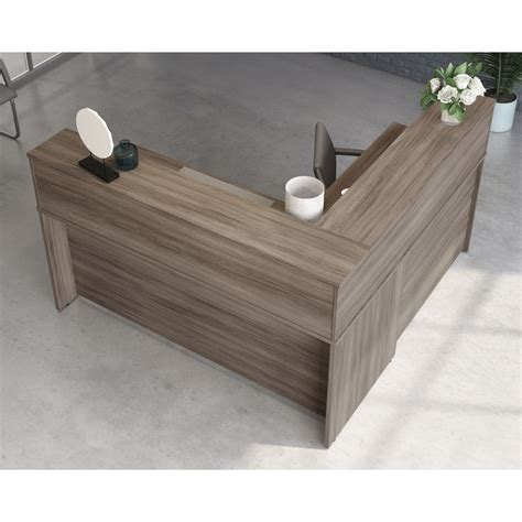 Associate Return Desk Unit