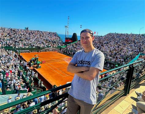 Il Sanremese Georgy Tkachenko Star Dei Social Sul Tennis Allinizio Era Dura Ora Posso