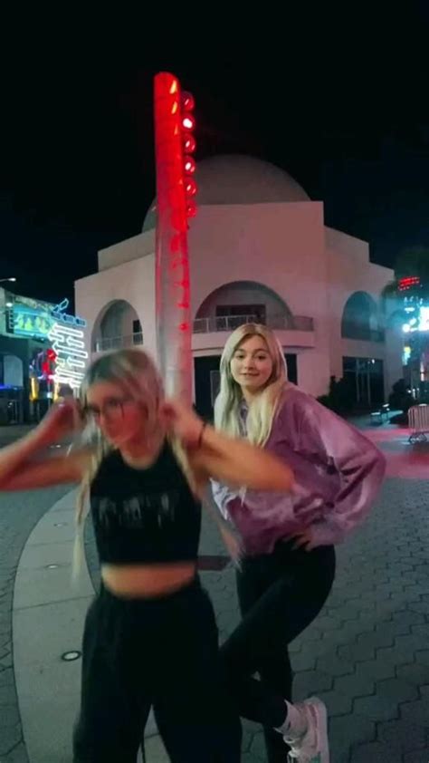 Sicily Rose And Coco Quinn Besties Dance Tiktok Girl Dance Video Babe Girl Dancing