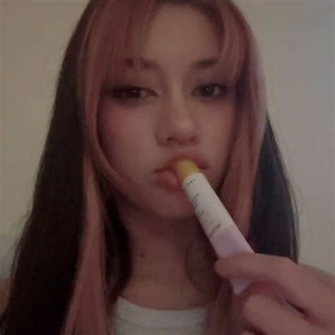 Katseye Megan🍒 Hair With Pink Highlights Kpop Hairstyles With Pink