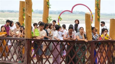 ညောင်ဦးမြို့နယ် ပလင်းကမ်းသာယာဆင်စခန်းသို့ ခရီးသွားဆင်ချစ်သူလာရောက်လည်ပတ် မှုများပြား