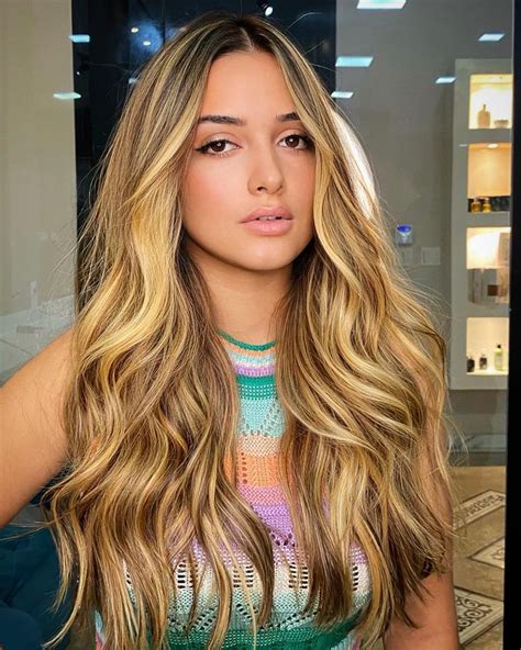 30 Honey Blonde Hair Ideas To Revamp Your Style Hair Adviser Honey