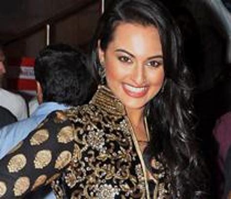 Sonakshi Denies Posing In Bikini For Maxim Cover