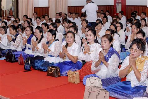 រដ្ឋបាលខេត្តសៀមរាប រៀបចំពិធីសូត្រមន្តរាប់បាត្រ សម្តែងរបាំត្រុដិ អបអរសាទរបុណ្យចូលឆ្នាំថ្មី