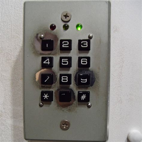 Combinatorics Hacking An Electronic Keypad Puzzling Stack Exchange