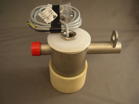 Leak Detector Assembly