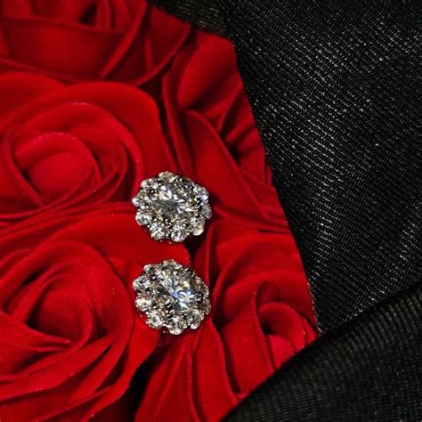 เพชรดี เพชรน้ำงาม พร้อมใบเซอร์มีคุณภาพต้องยกให้เรา ที่ปุอามี่ พระราม2 Ennxo