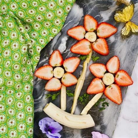 Fun Flower Veggie Tray For Meals Or Celebrations