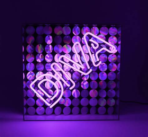 Neoninis ženklas Diva Violetinė Furnibay Baldai Internetu 🚀`