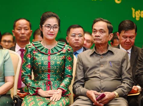 លោកជំទាវ មិថុនា ភូថង ឯកឧត្តម នាយឧត្តមសេនីយ៍ ទៀ សីហា ឧបនាយករដ្ឋមន្ត្រី