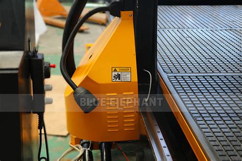 ELECNC 2030 Linear ATC CNC Router With EOT 3 Oscillating Knife Blue Elephant CNC Machinery