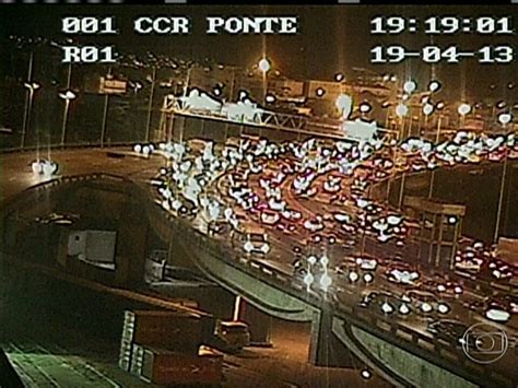 Ponte Rio Niterói Tem Trânsito Intenso Na Saída Para O Feriado Rj2 G1