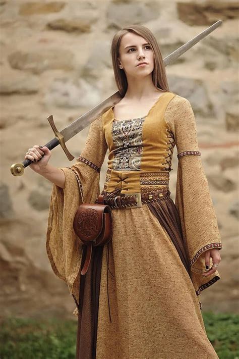 Medieval Dress And Top This Outfit Is Of Medieval Inspiration And It Has