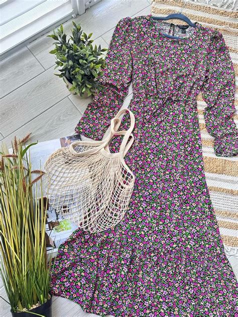 Сукня в квітковий принт Plus Size — ціна 495 грн у каталозі Сукні міді Купити жіночі речі за