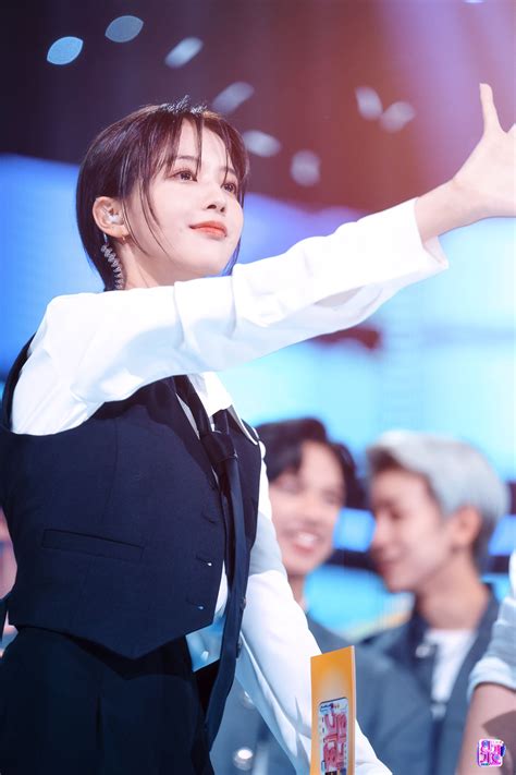 노정의 인기가요짱공유닷컴 연예인 노정의 인기가요짱공유닷컴 연예인