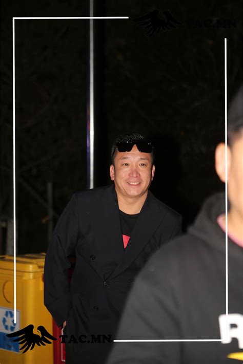 Бие нь жижиг ч бэлчээр томтой жүжигчин Мөөжиг ТАС МН