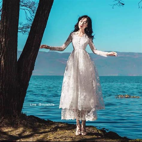 เดรสผ้าลูกไม้สีขาวสุดหวาน ปรับทรงสั้น ลุคนี้ออกแนวเจ้าหญิงนิดๆ งานดีมาก ผ้าลูกไม้ฝรั่งเศสสวยๆ