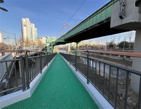 구로구 도림천 보행약자 위한 ‘진출입 경사로 설치 아시아경제