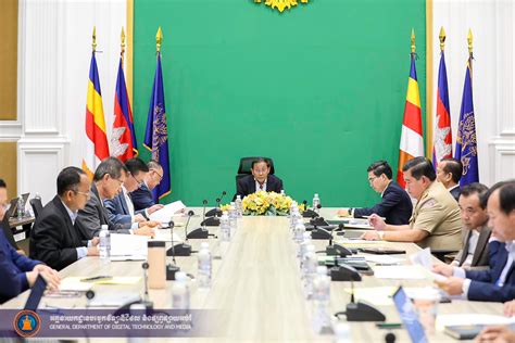 ឯកឧត្តម ឧត្តមសេនីយ៍ឯក ហោ សំអាត អញ្ជេីញចូលរួមក្នុងកិច្ចប្រជុំ