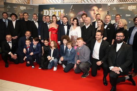 Galerie Hokejové Hvězdy Na Premiéře Děti Nagana On MĚl Zlato JÁ PrvnÍ Sex Foto 1 Ahaonlinecz