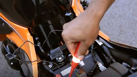 Voltage Tester Vs Multimeter Whats The Difference Electronicshacks