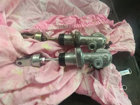 Замена главного цилиндра сцепления или Как купить оригинал за 5к рублей — Suzuki Grand Vitara