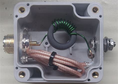 Highly Efficient L Matching Networks For End Fed Half Wave Antennas