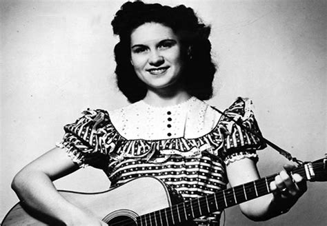 Kitty Wells It Wasnt God Who Made Honky Tonk Angels Video And Lyrics