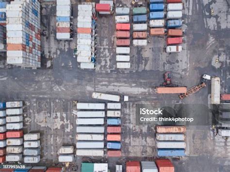 터미널 포트에서 선적 컨테이너의 공중 촬영 내보내기 개념을 가져옵니다 건설 산업에 대한 스톡 사진 및 기타 이미지 건설 산업 공장 산업 건물 공중 뷰 Istock