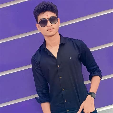 ʙɪꜱʜɴᴜ ᴘʀᴀꜱᴀᴅ ꜱᴀʀᴀɴɢɪ Mr Shreyansh Official Threads Say More