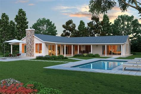 Modern Ranch Style Home With Pool And Outdoor Dining Area Ranch Style