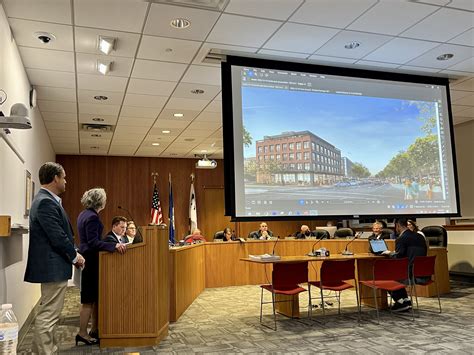 Robin Pearson Presenting We Ha West Hartford News