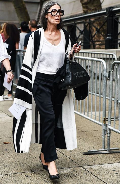 Only Wear Black And White Youll Love These 7 Monochrome Outfits