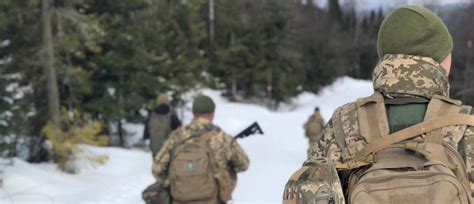 Зимова військова форма ЗСУ що видає держава а що треба купити огляд цін Chas News