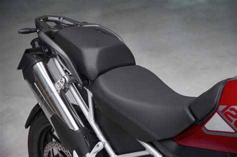 Motorrad Vergleich Triumph Tiger 1050 Se 2011 Vs Triumph Tiger 1200 Gt