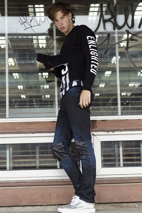 Reach For Attitude By Ari Mendes Vanity Teen 虚荣青年 Lifestyle And New Faces