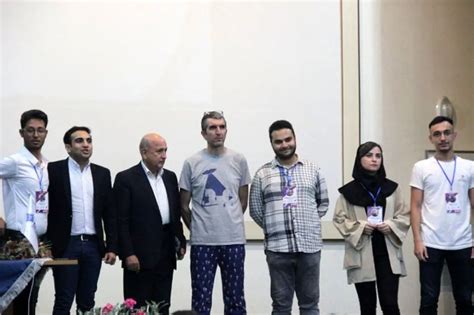 شلوار گل گلی استاد برنامه نویسی در دانشگاه خواجه نصیر؛ جادی میرمیرانی کیست؟