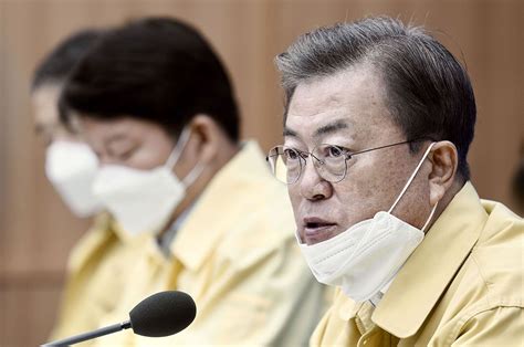 文在寅氏の支持率、任期残り2年の民主化後の韓国大統領で過去最高 Bloomberg