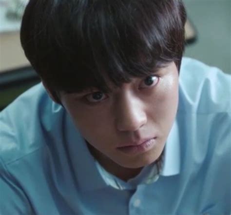 Weak Hero Class 1 Panosundaki Pin