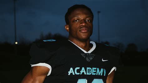 Meet Emmanuel Okoye Nfl Prospect From Nigeria Who Trained In London