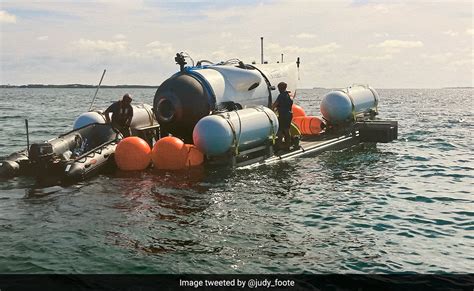 Its Operated With Game Controller Video Shows What Its Like Inside The Titanic Sub