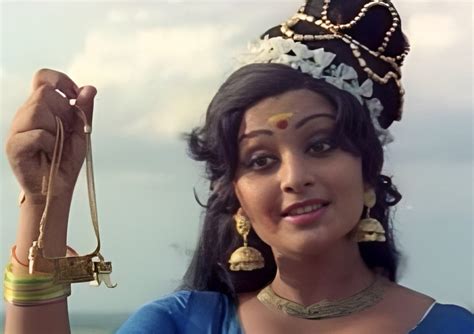 Unnimary Deepa In Thacholi Ambu Unnimary Deepa Flashback