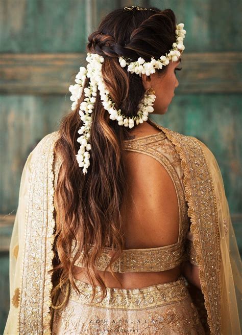 Indian Bridal Hairstyle Ideas With Gajra Venuelook Blog