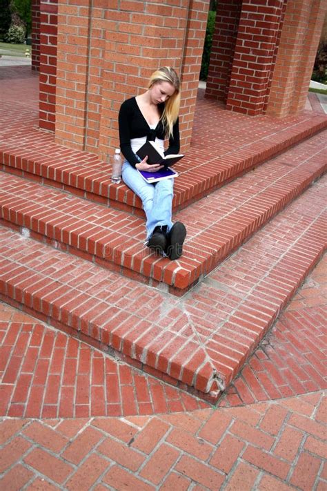 Studente Allistituto Universitario Immagine Immagine 681028