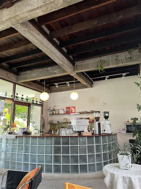 CafÉ ทูแชร์ มีแชร์ ยูแชร์ ย่านสุทธิสาร🥰 🍵 แกลเลอรีที่โพสต์โดย Toon Lemon8