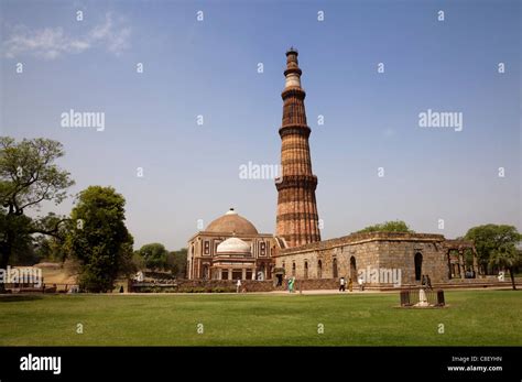 Qutb Minar Qutb Complex Unesco World Heritage Site Delhi India