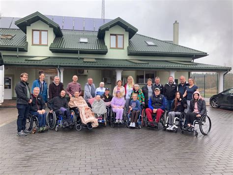 Допомога людям з травмою спинного мозку під час війни Група активної реабілітації