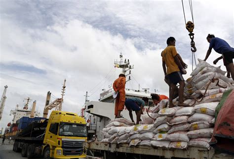 ယခုဘဏ္ဍာနှစ်အတွင်း ပြည်ပနိုင်ငံများသို့ ဆန်နှင့်ဆန်ကွဲတန်ချိန် နှစ်သန