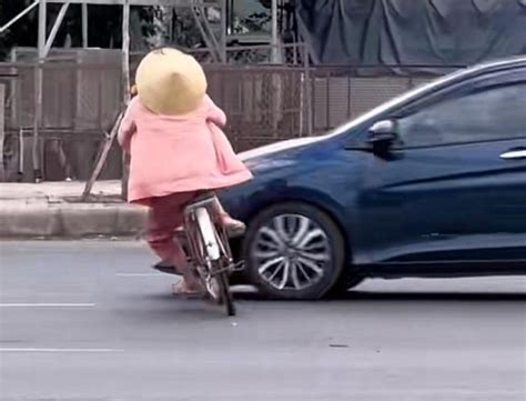 C Ng An Th Ng Tin V Ng I Ph N I Xe P Va Ch M V I Xe T G Y B O M Ng X H I